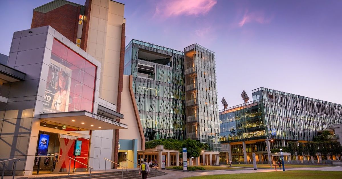 QUT Gardens Theatre - QTouring